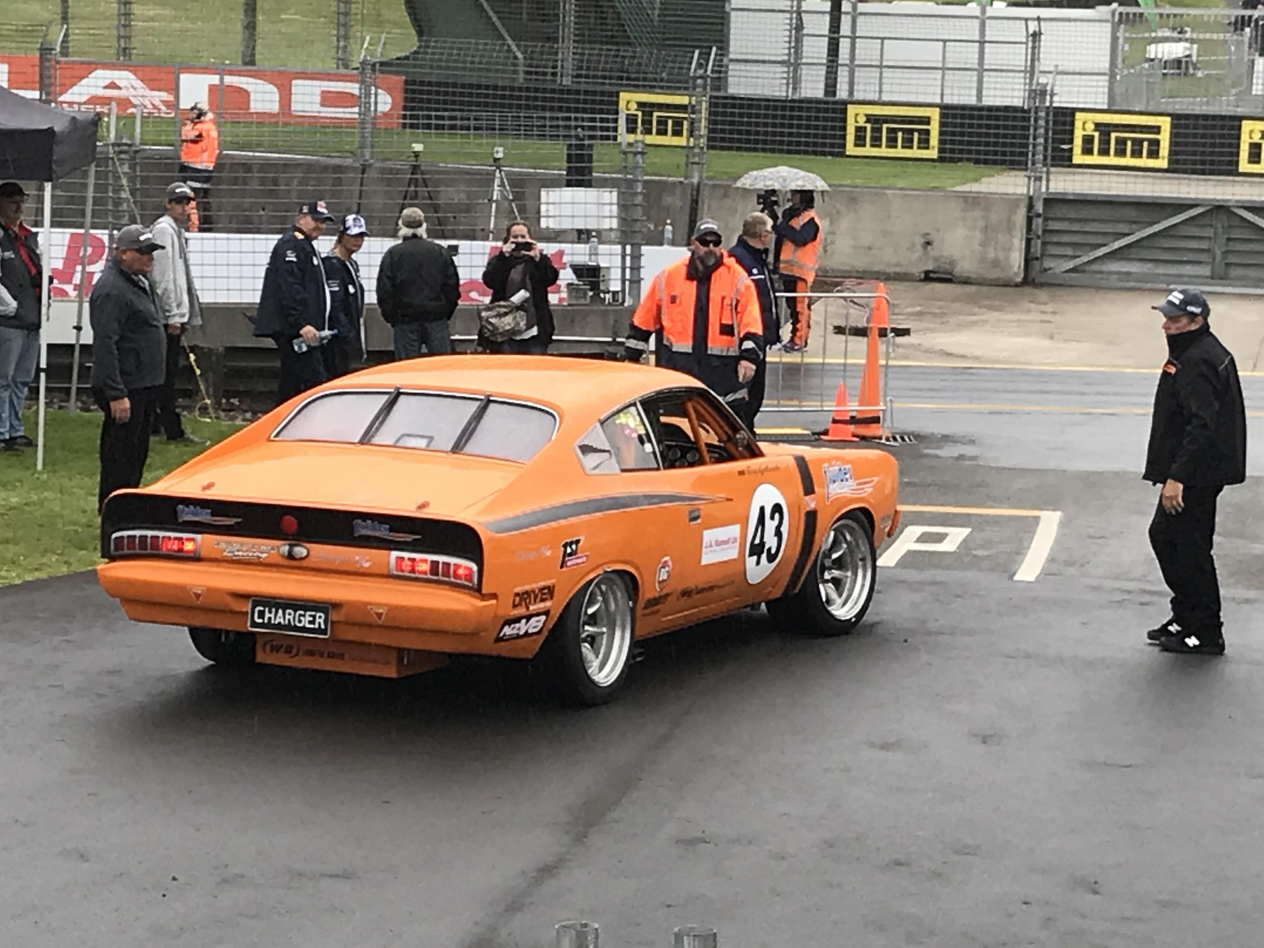 Valiant charger 265 hemi | Scrolller