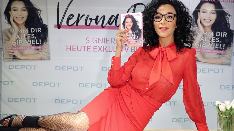 Verona Pooth hat sich schon mal hingelegt und möchte jetzt gerne in ...
