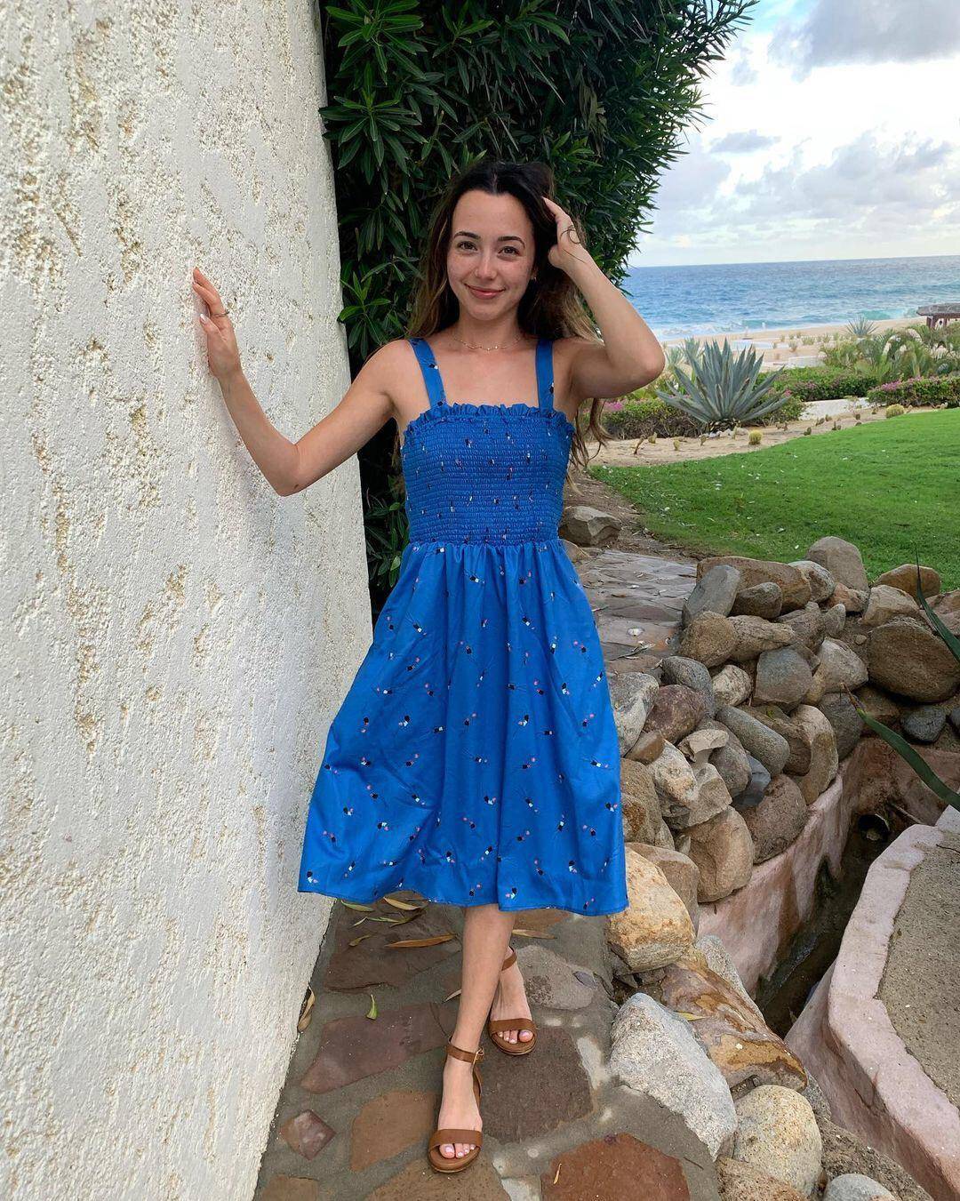 Veronica Merrell | Scrolller