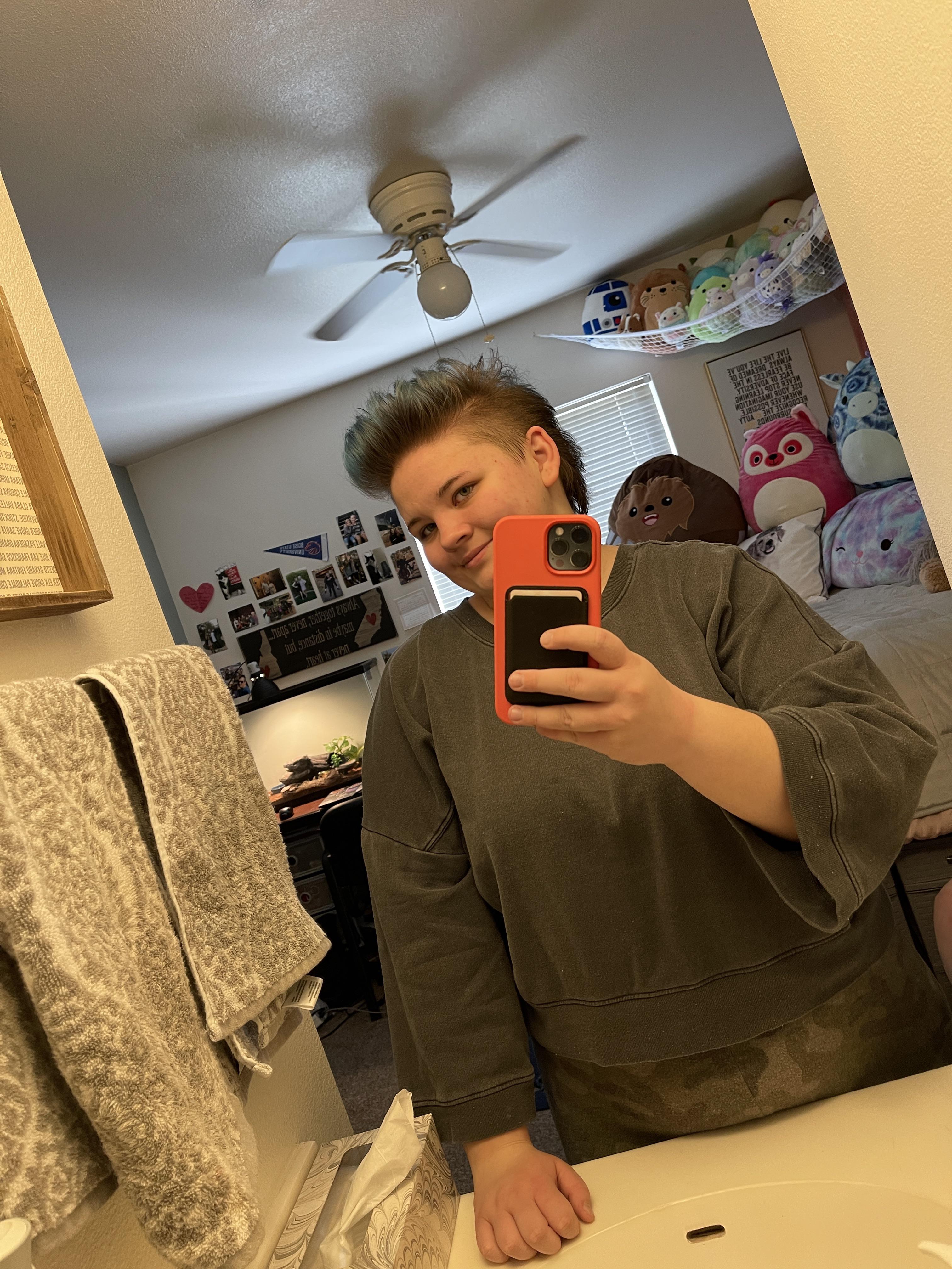 Vibing with a mohawk mullet as I call it | Scrolller