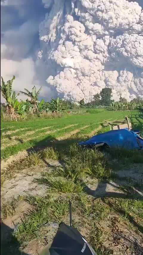 Volcano erupting | Scrolller