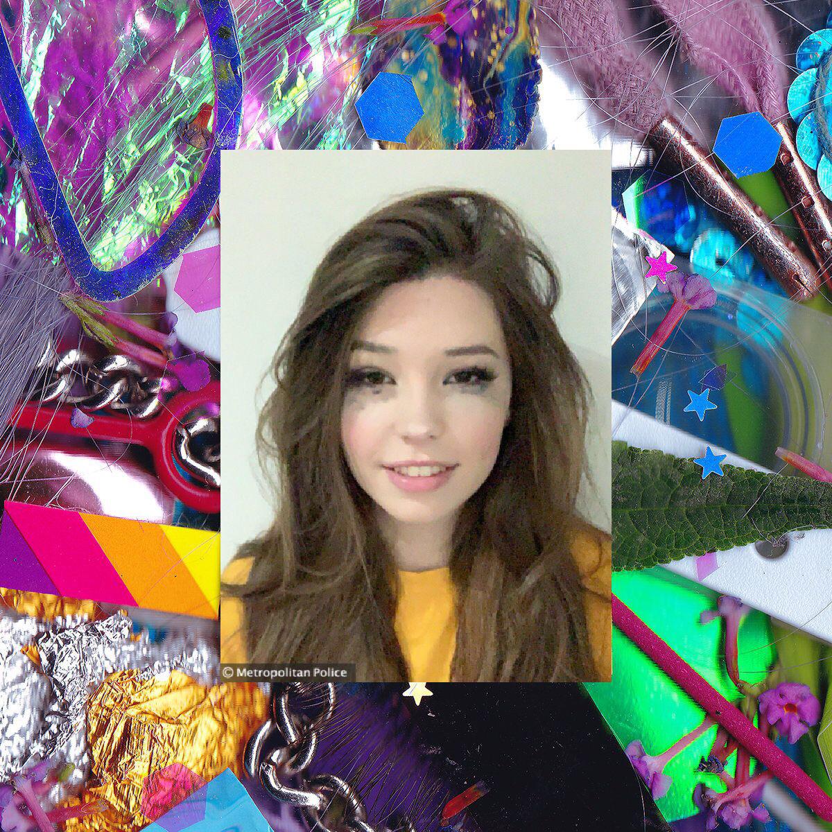 wait that’s not sarah..... | Scrolller