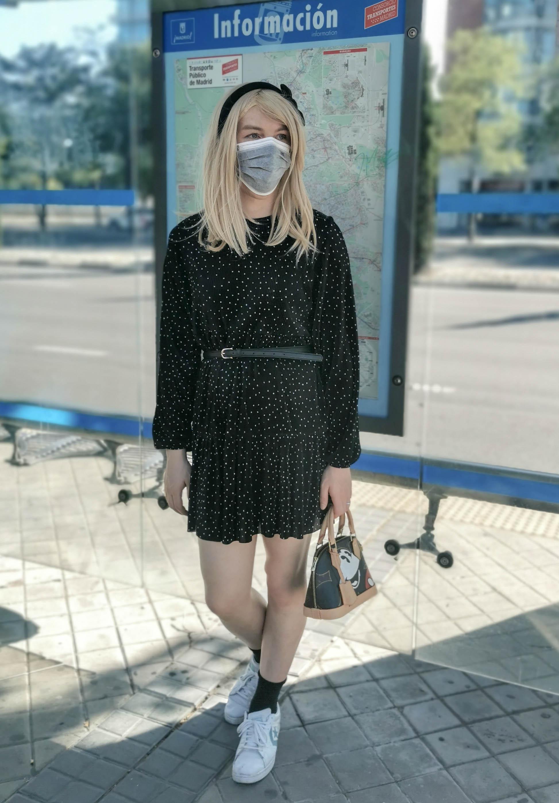 Waiting to ride the Bus :) | Scrolller