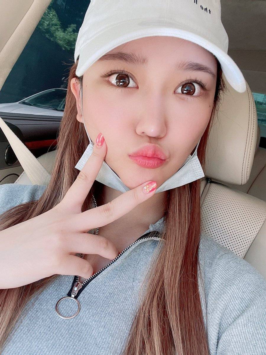 Wakana Nao | Scrolller