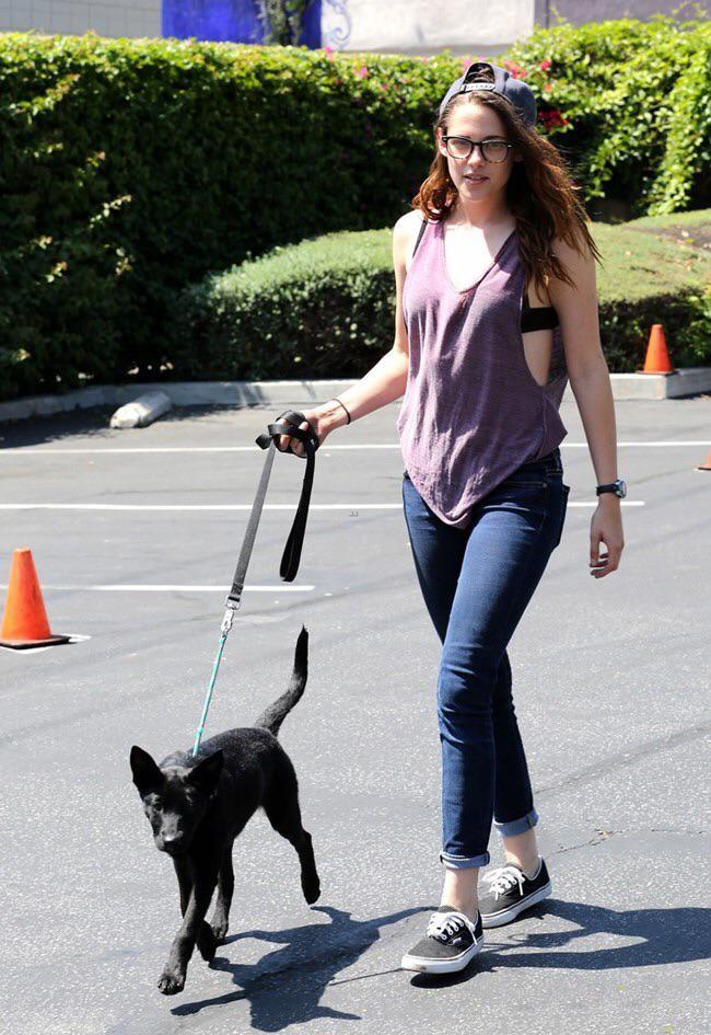 Walking her dog | Scrolller