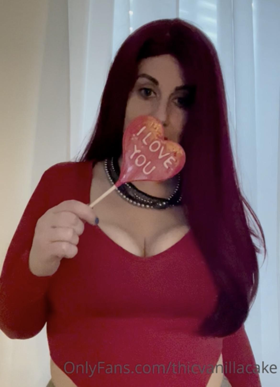 Wanna make out | Scrolller