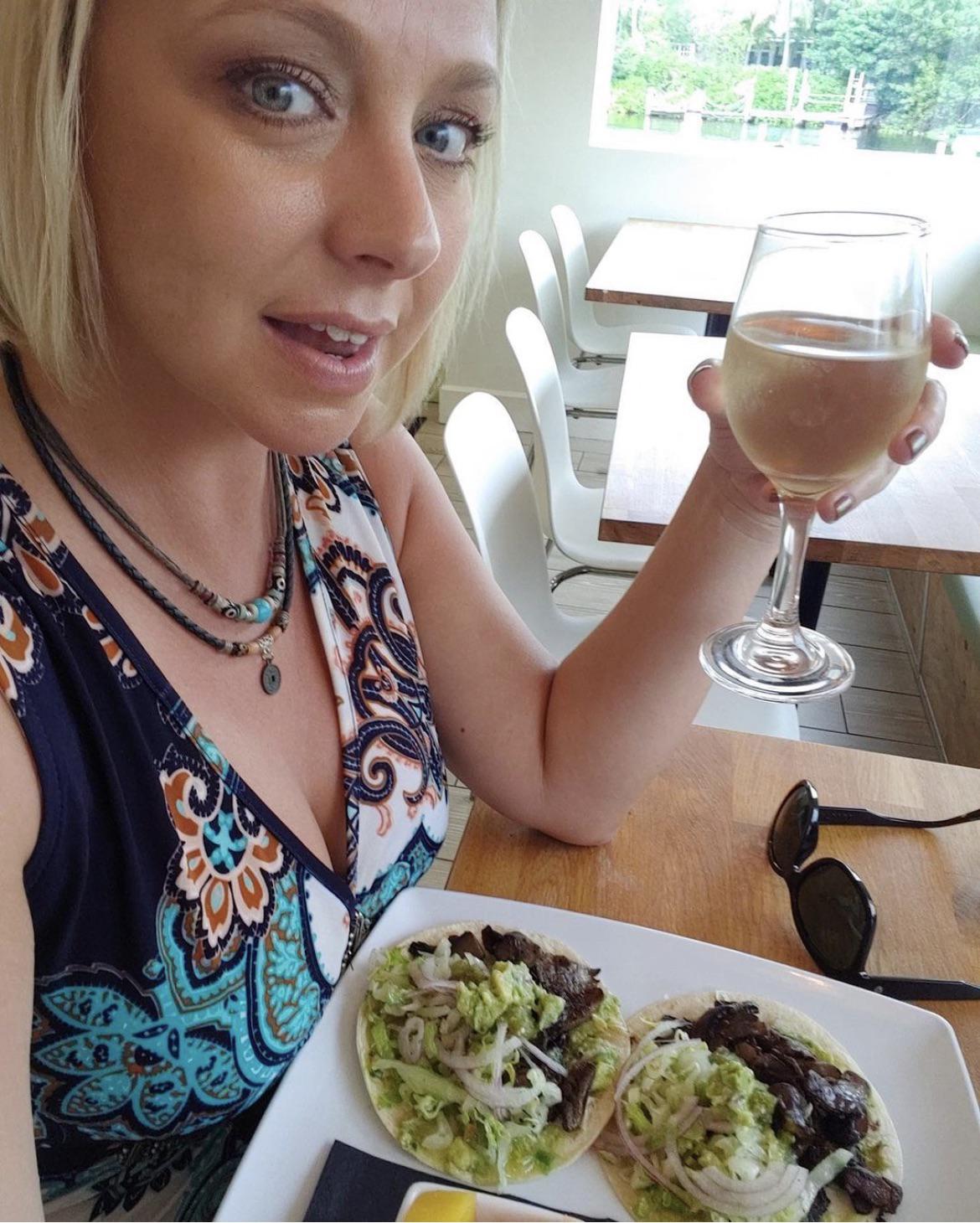 Wanna nibble 😋 | Scrolller