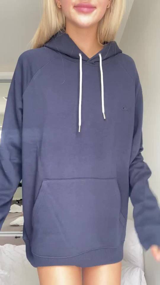 You Wanna See My Tiny Tits Hiding Under My Hoodie Scrolller 2779