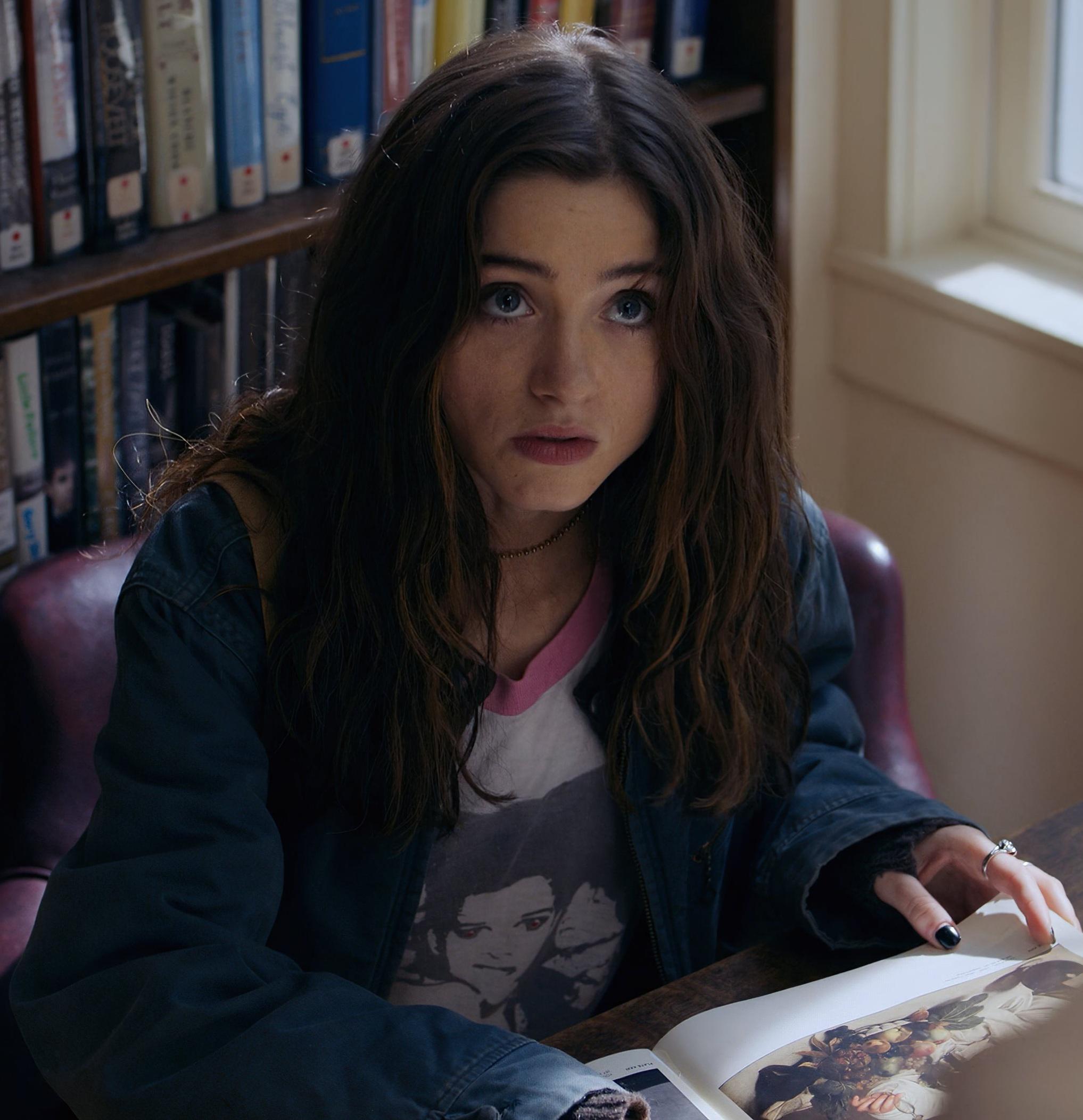 Wanted some insight from this sub: would it be easy or hard to dominate innocent Natalia Dyer ...