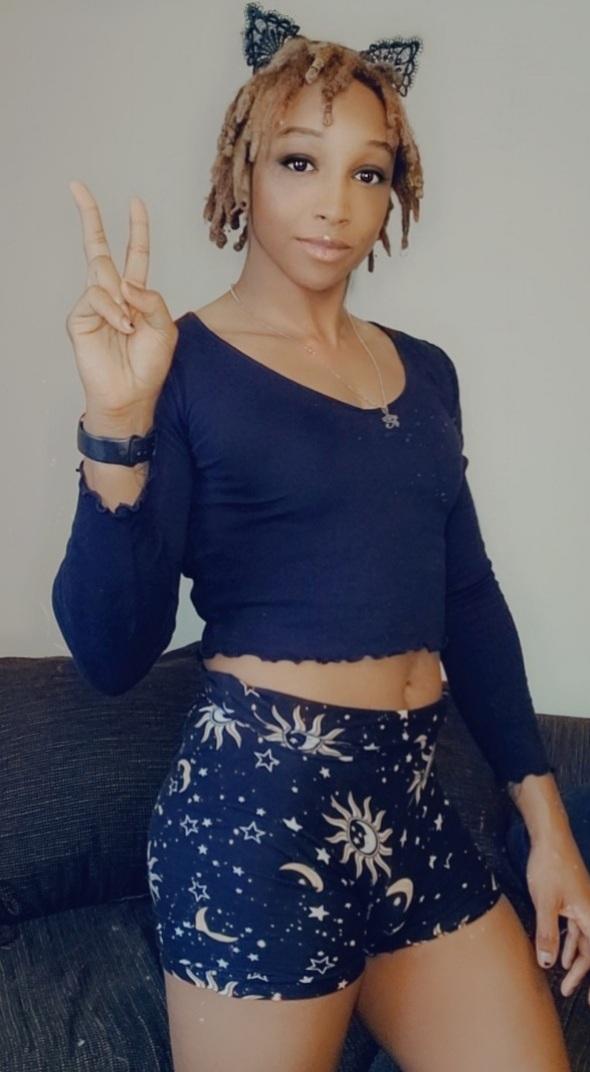 Was feeling kinda cute. 🥺😚 | Scrolller