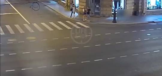 WCGW running a red light | Scrolller