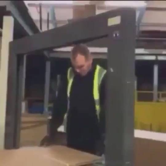 Safety took a day off. | Scrolller