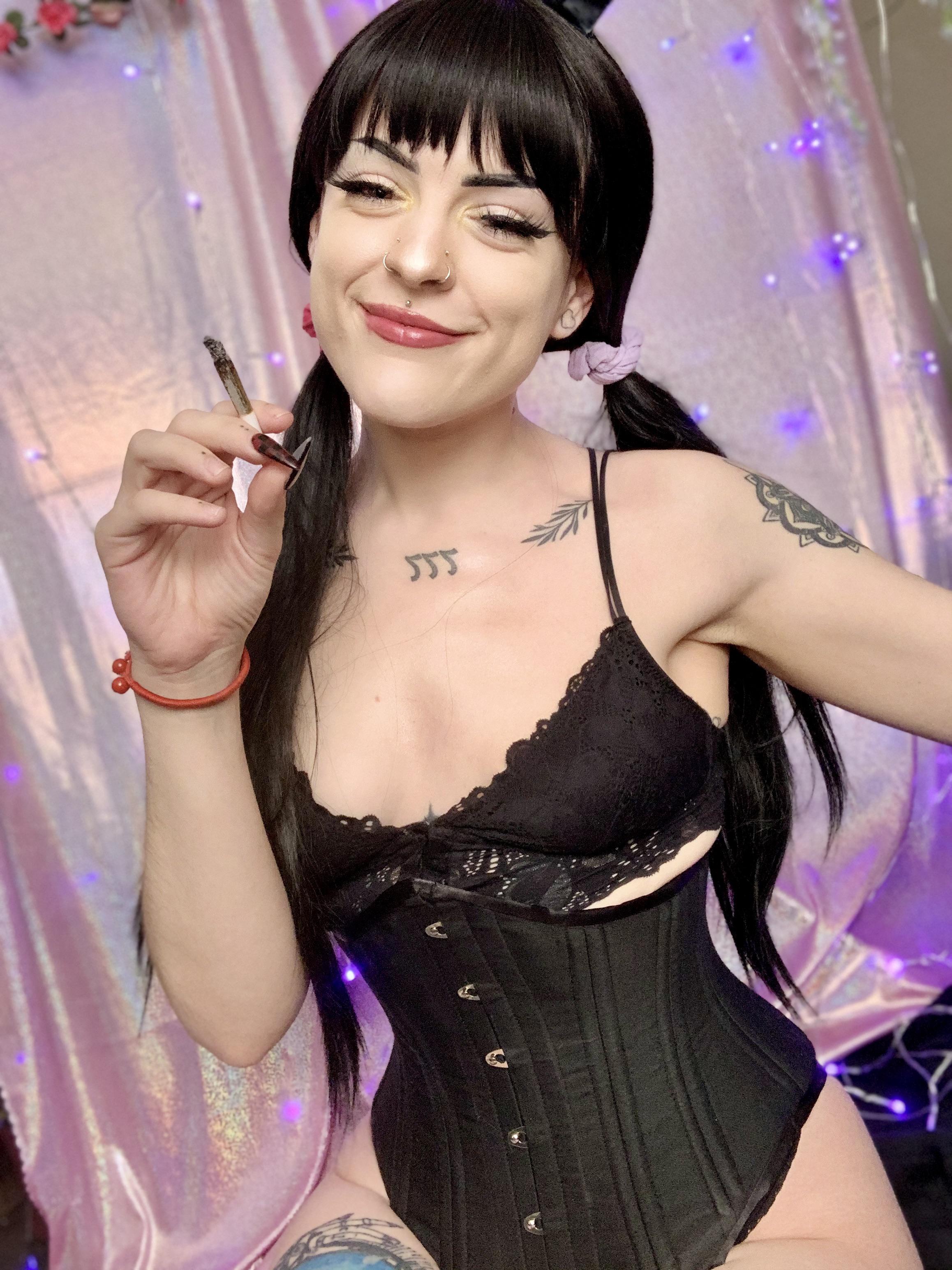 we deserve a smoke break | Scrolller