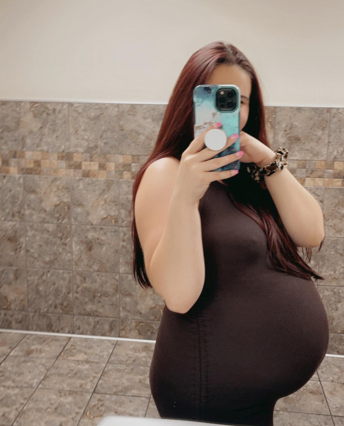 We’re getting SO big!🤰🏻 | Scrolller