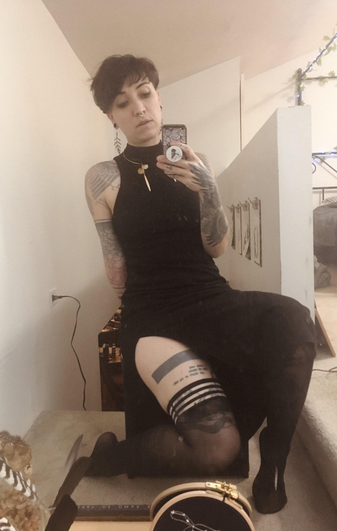 Wearing quite the dress | Scrolller