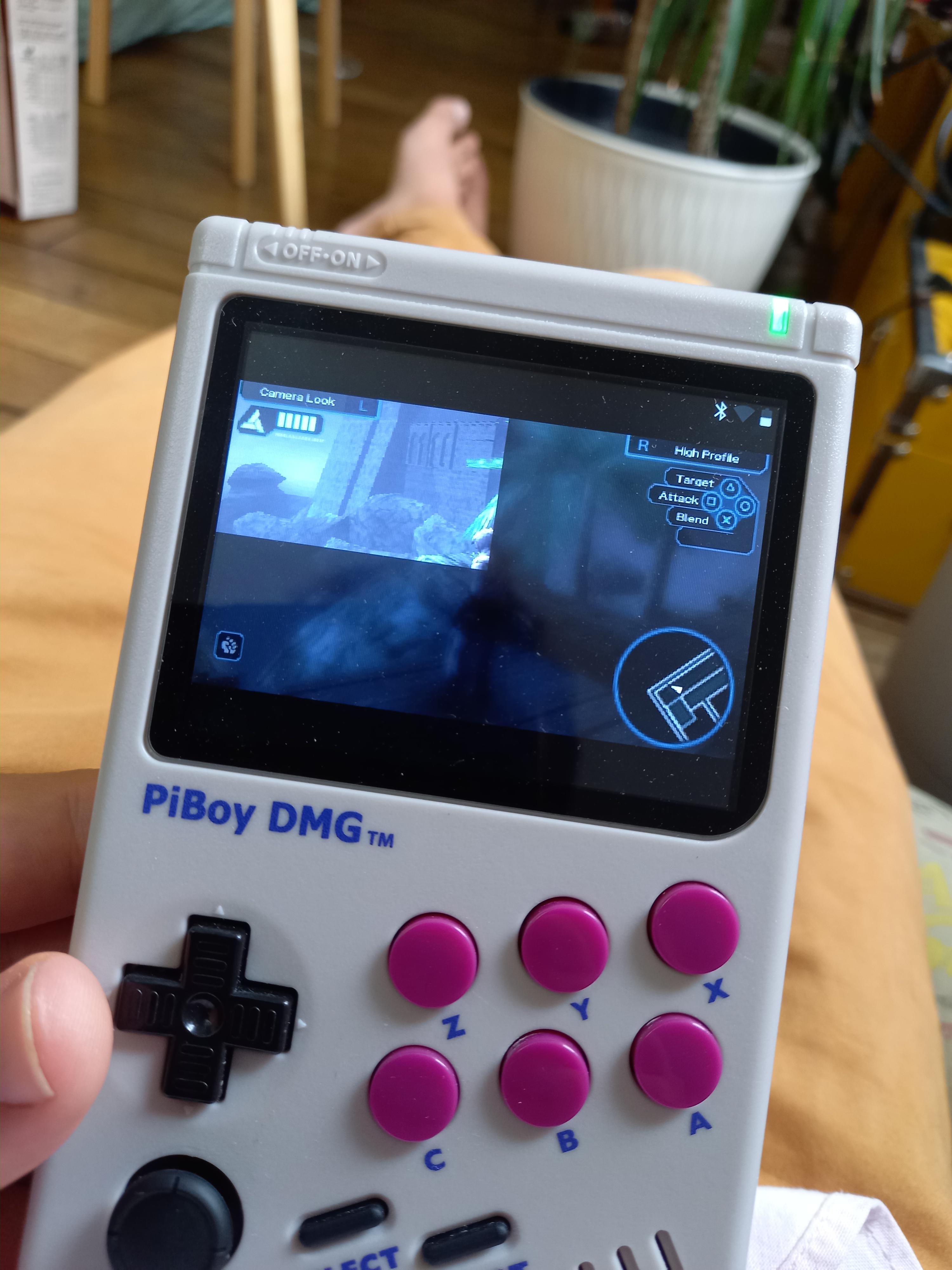 Weird pale/dark screen | Scrolller