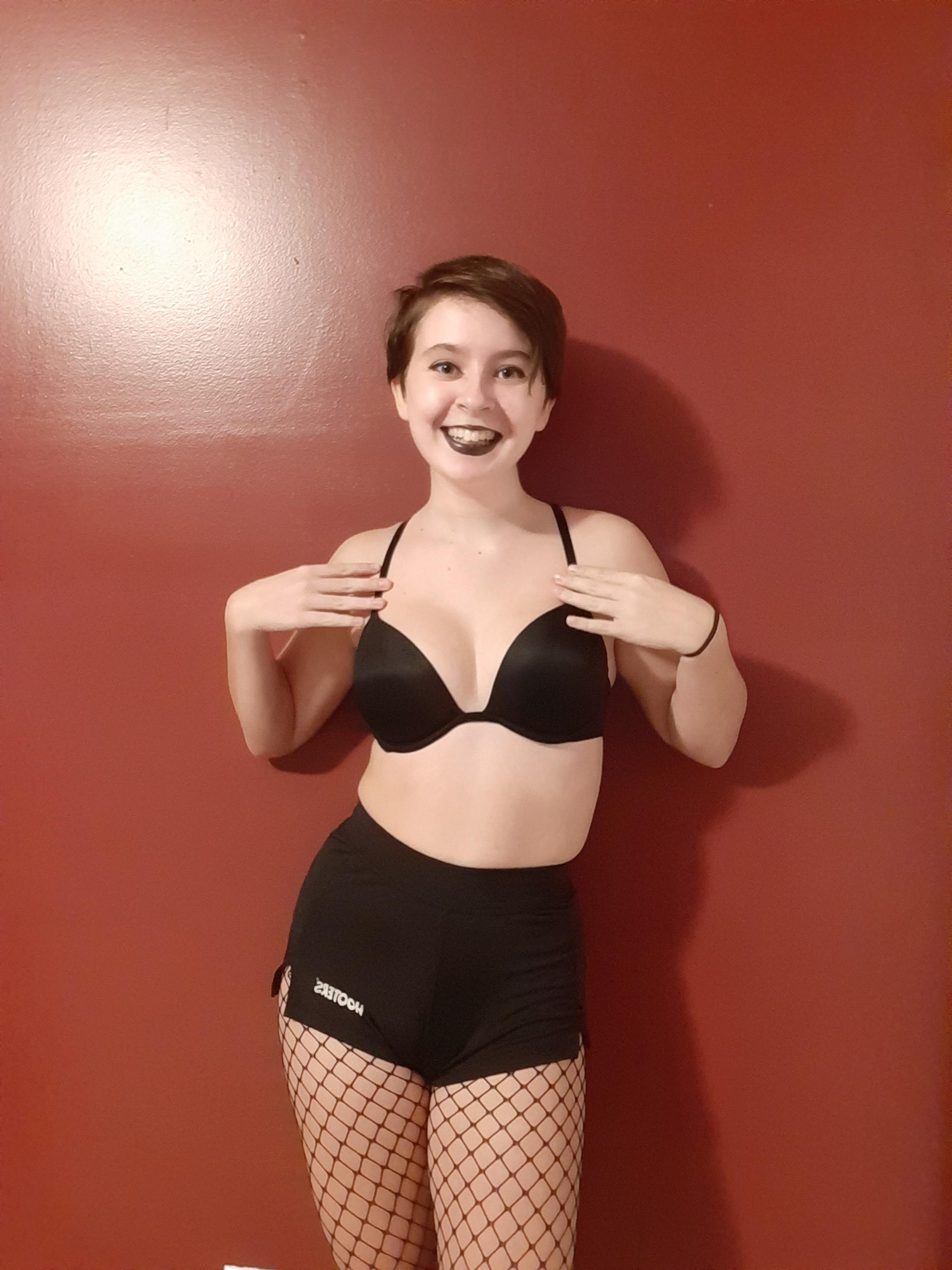 Welcome to Goth Hooters, may I take your order? | Scrolller