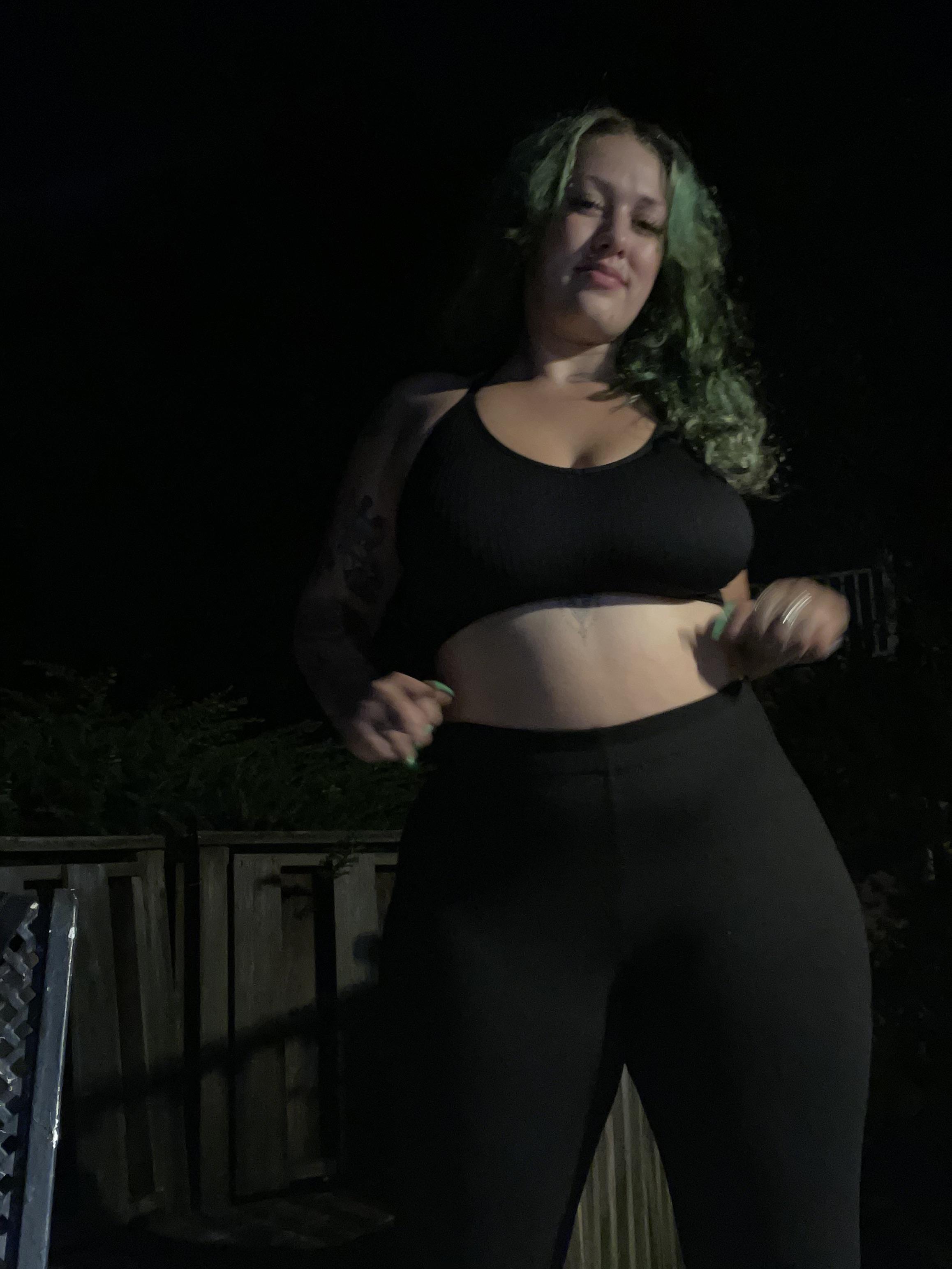 🖤welcome to my curves | Scrolller