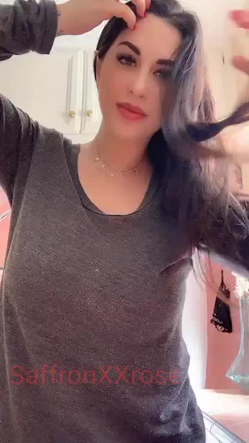 SaffronXXRose | Scrolller