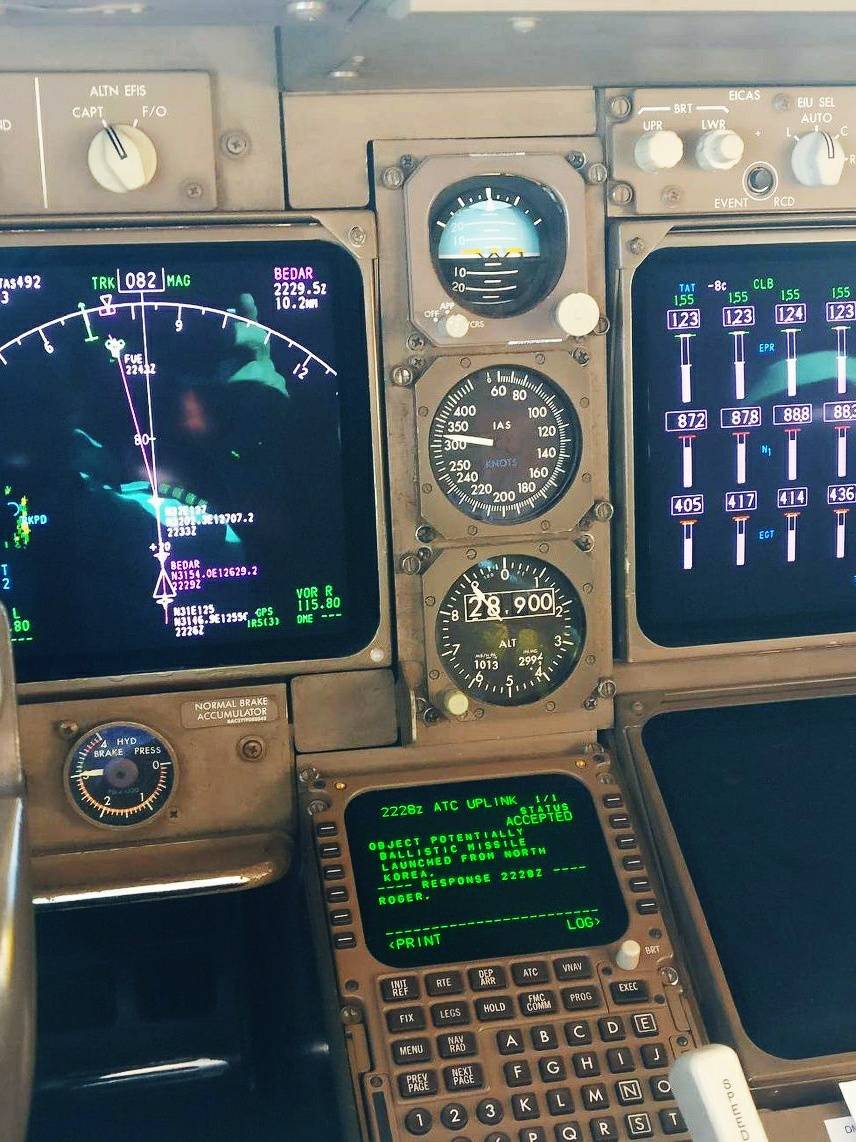 What a North Korean missile launch looks like from the cockpit | Scrolller