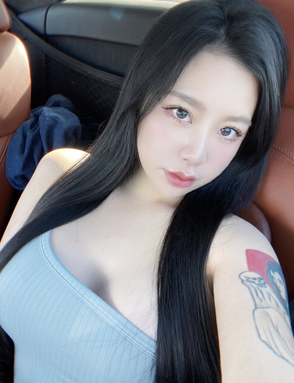 What are your fantasies and kinks sissies and slaves I would like to know to give your u ...