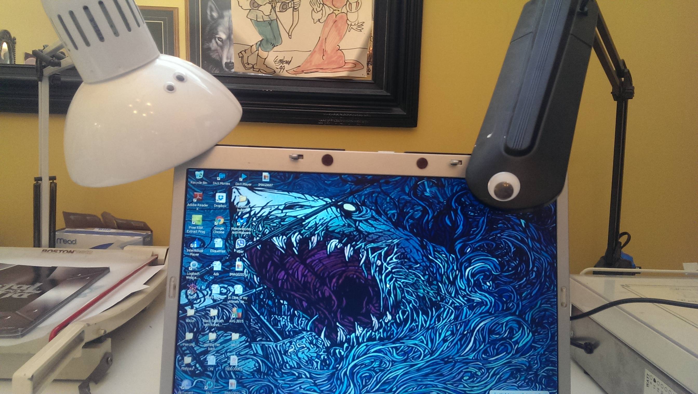 What cha doing? | Scrolller