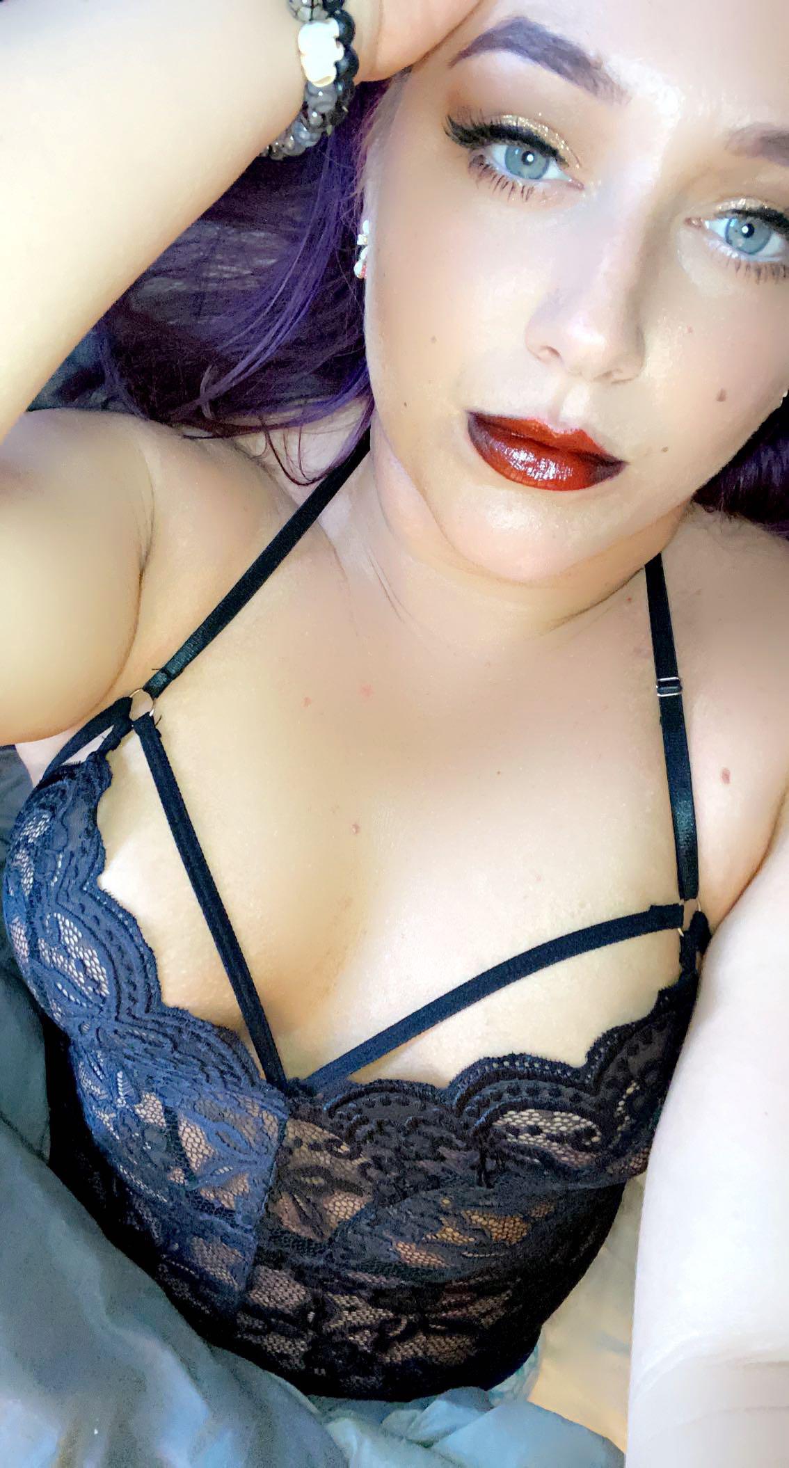 Come eat me out? (26f) | Scrolller