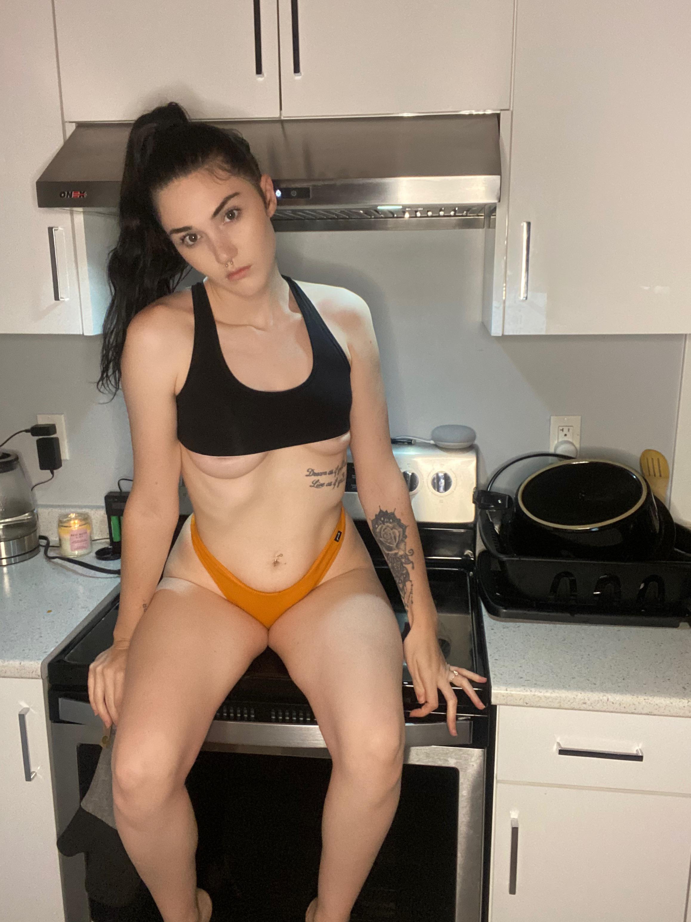 What do you wanna eat? | Scrolller