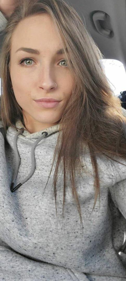 What is her face deserving of and why? | Scrolller