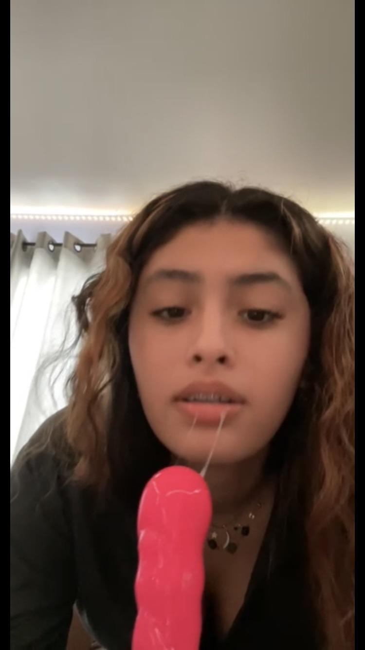 What’s her name???? | Scrolller