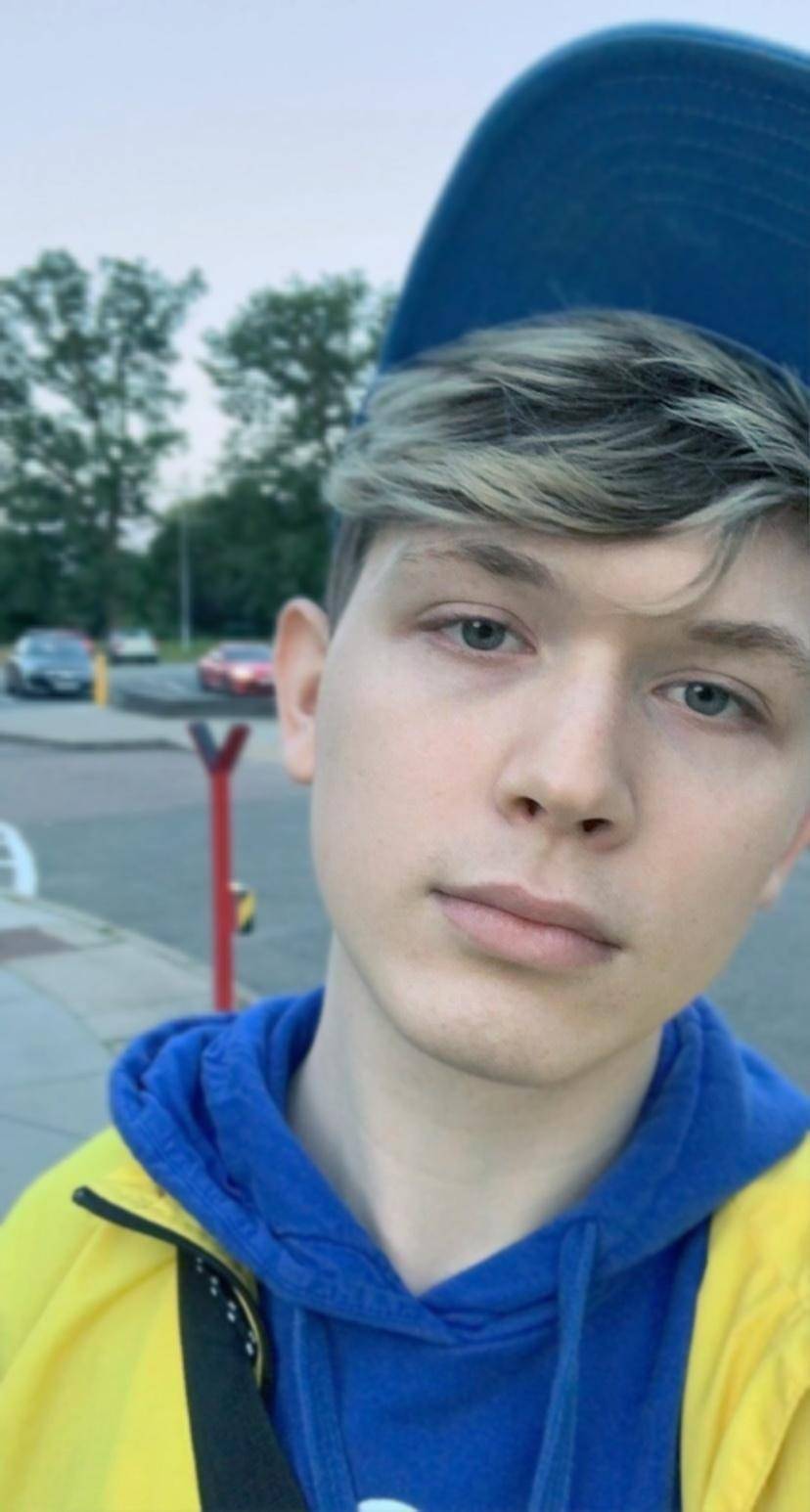 What’s up bros | Scrolller