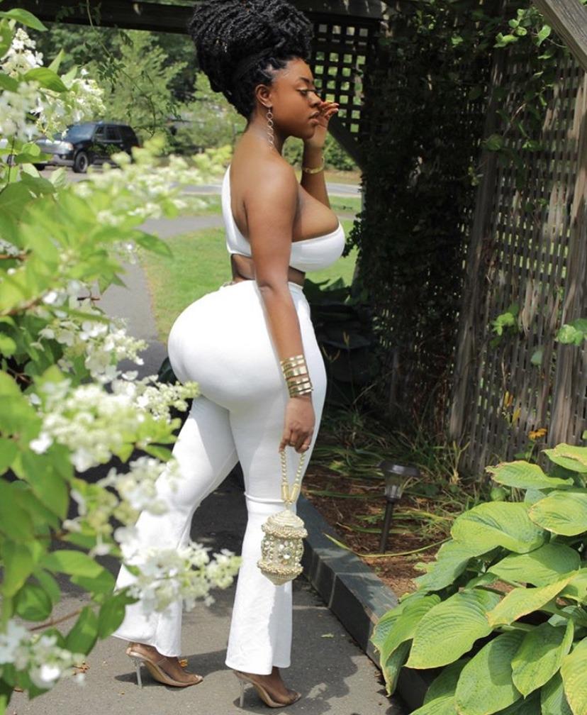 Whatta bum bum... | Scrolller