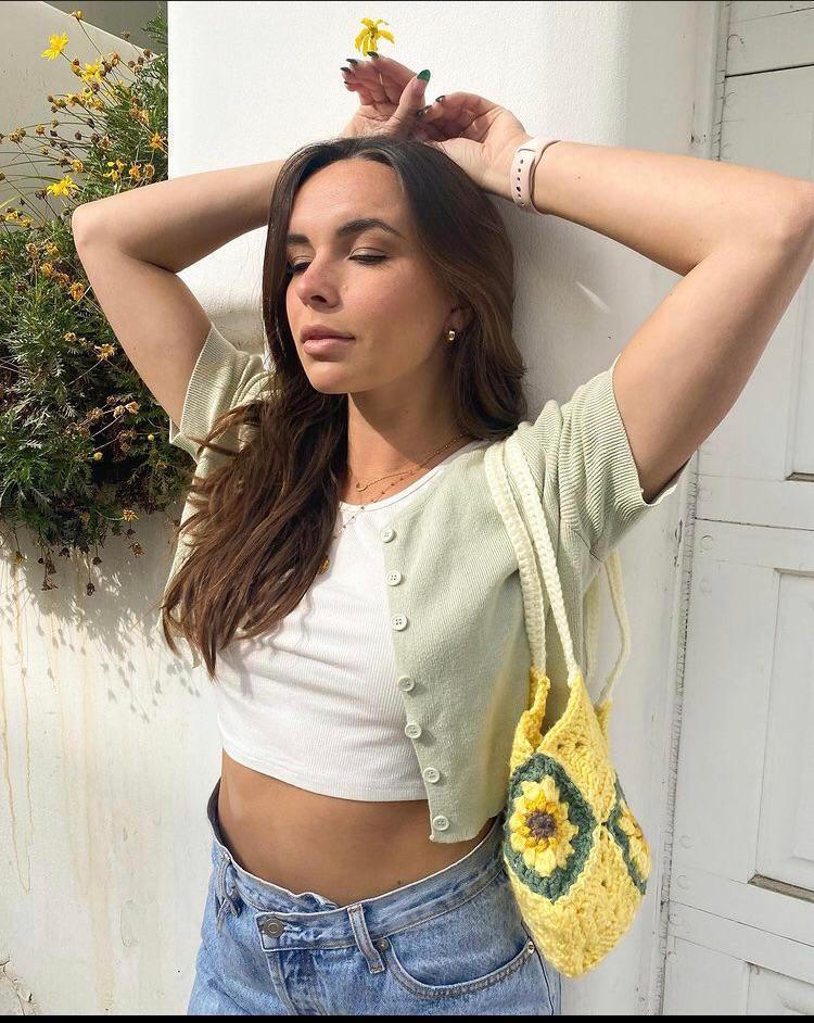 When she something she likes | Scrolller