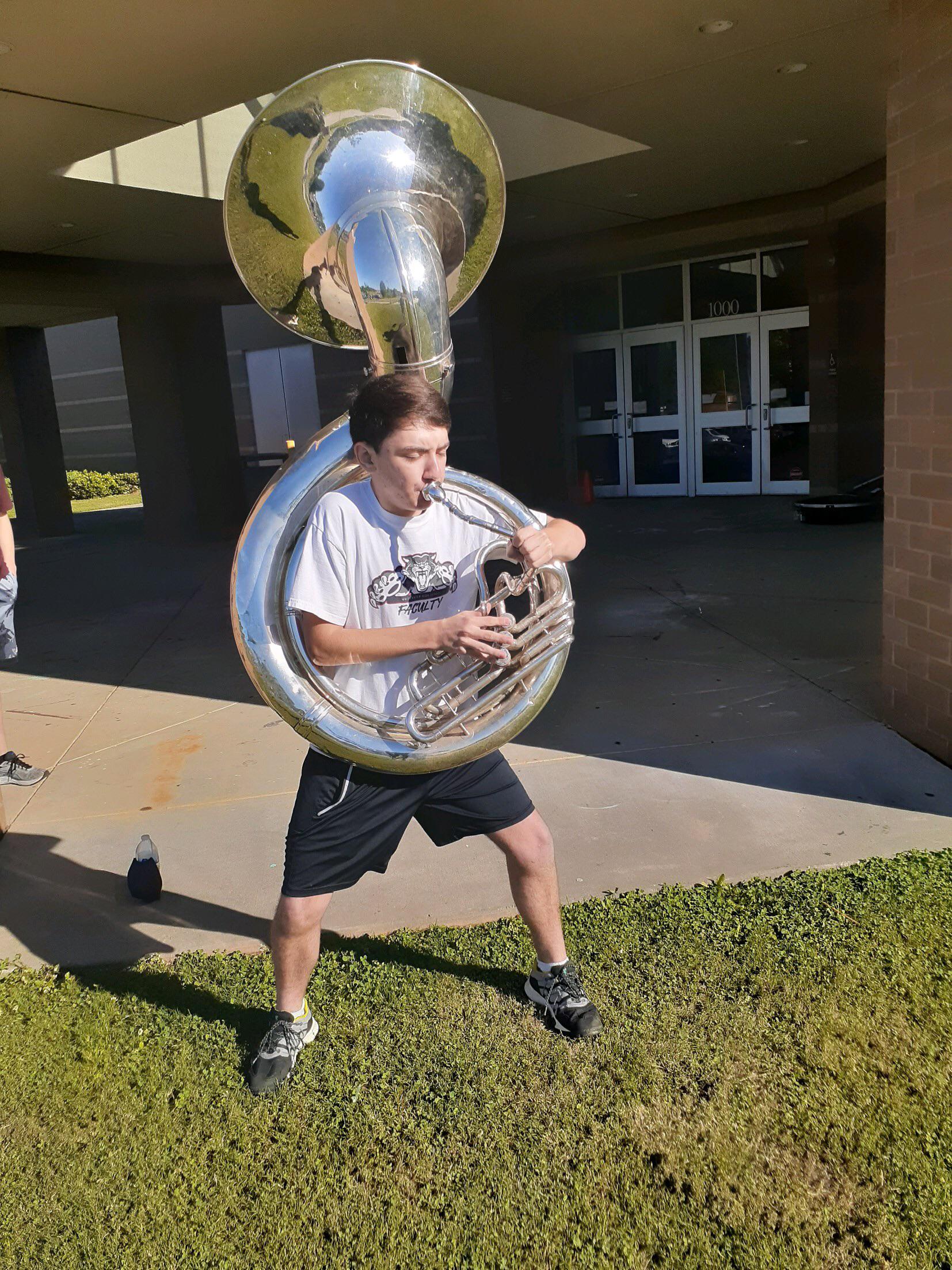 When the director leaves for three seconds you get rocket tuba | Scrolller