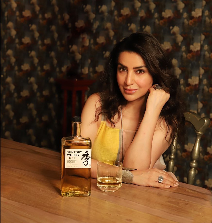 When you have Whiskey & Tisca, you don't need Chakna. | Scrolller