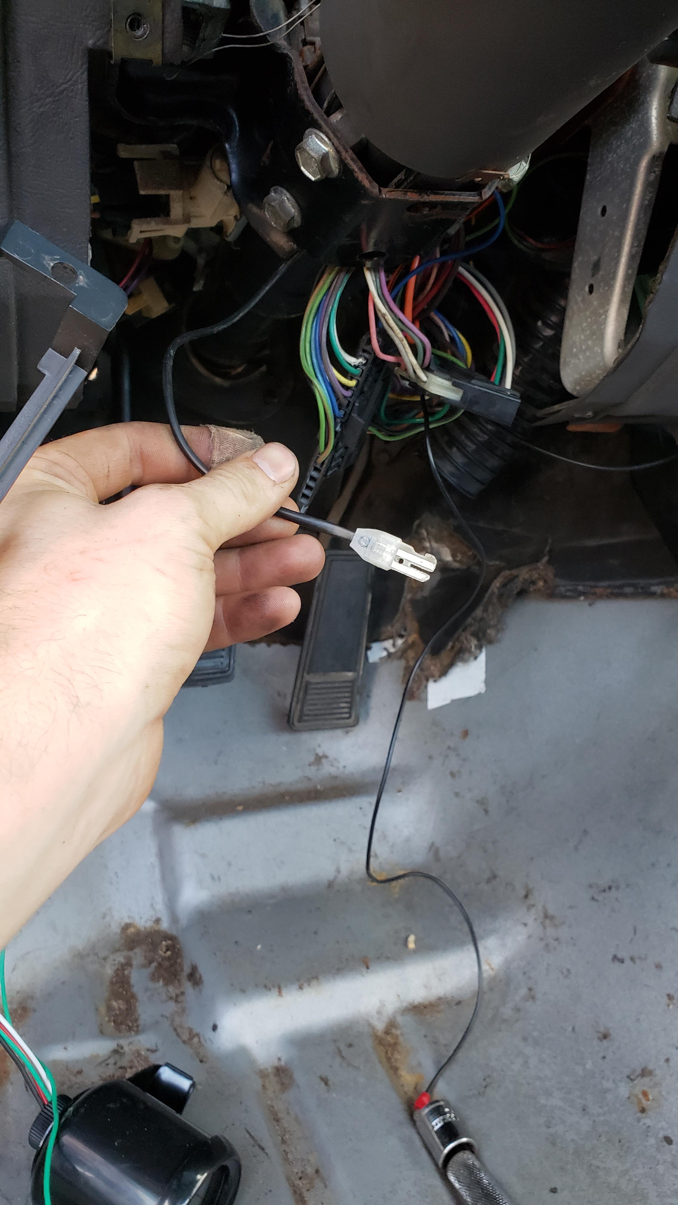 Where does this connector go? Steering column - 1984 Elk | Scrolller