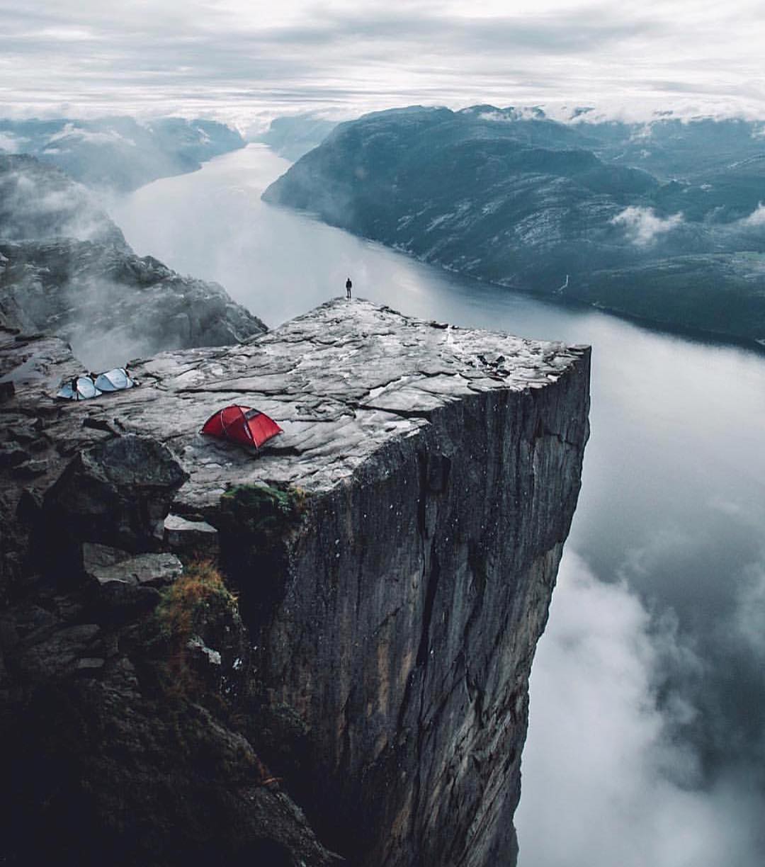 where is that, give the name plz :/ | Scrolller