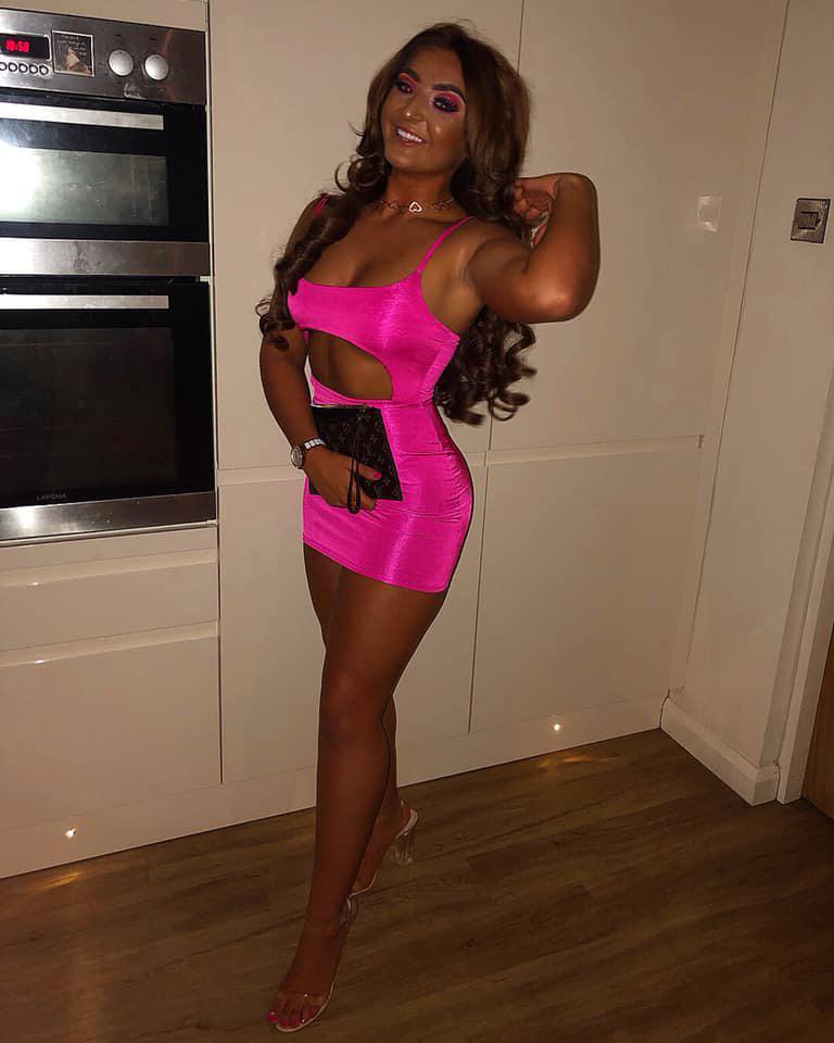 Where she headed? | Scrolller