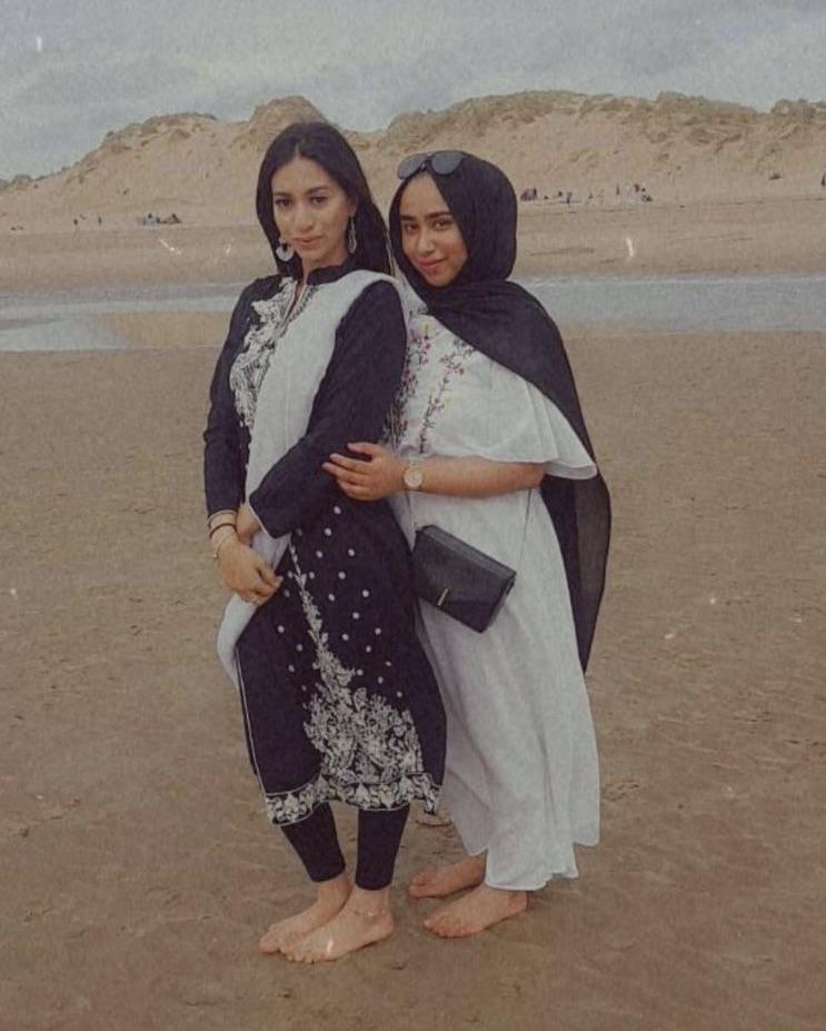 Which one do you think more sluty? Which one would you fuk and why? | Scrolller