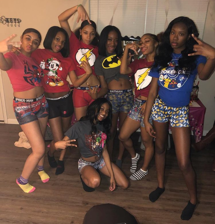 Which one you picking? | Scrolller