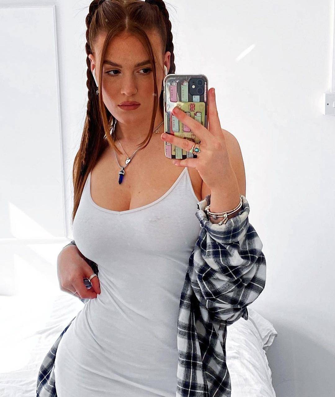 White dress | Scrolller