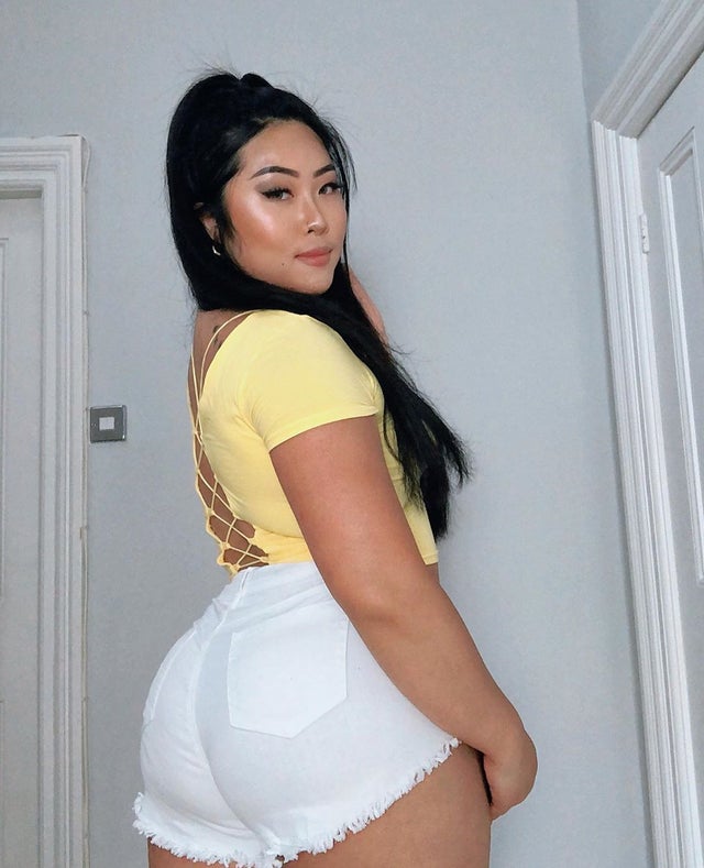 White shorts | Scrolller