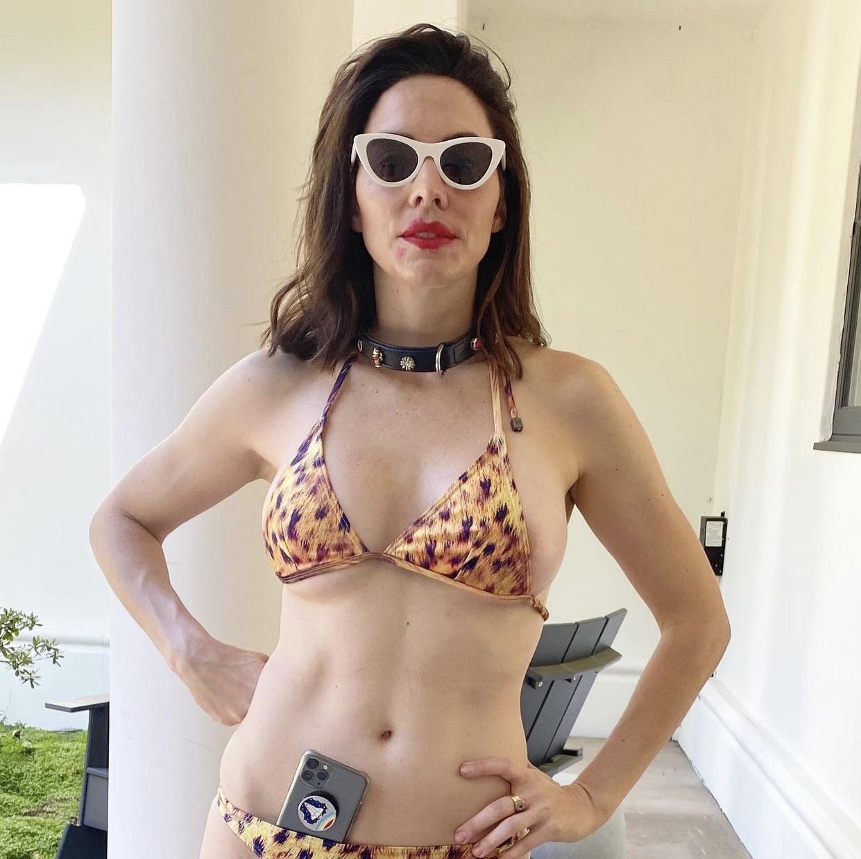 Whitney Cummings nipslip | Scrolller