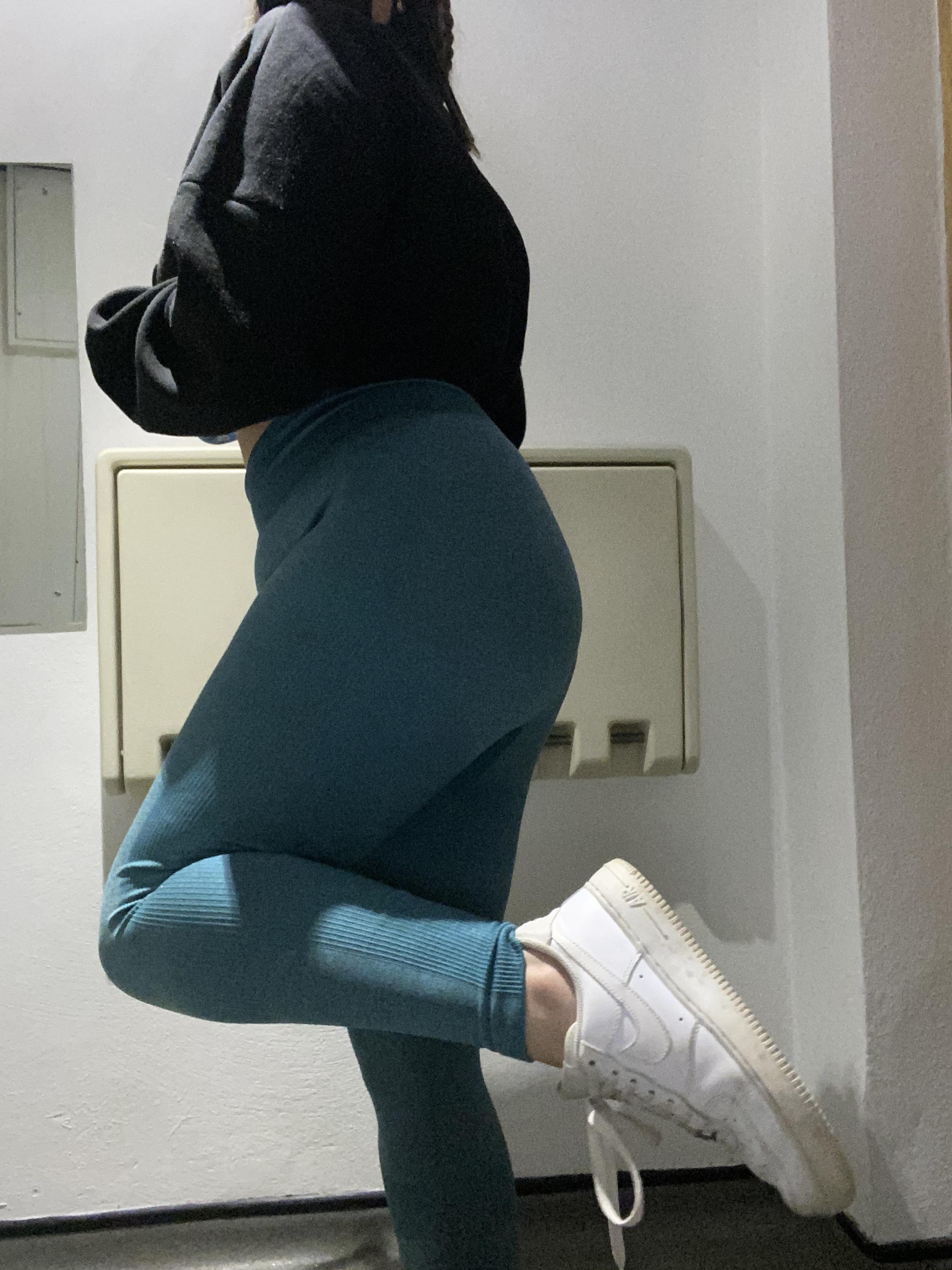 Who can I kick? | Scrolller