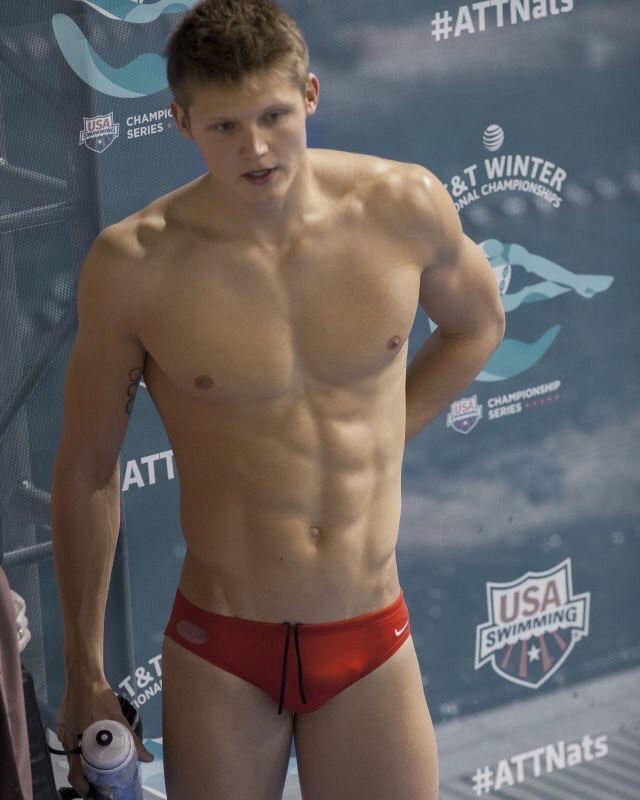 Who doesn’t love a tight red speedo? | Scrolller