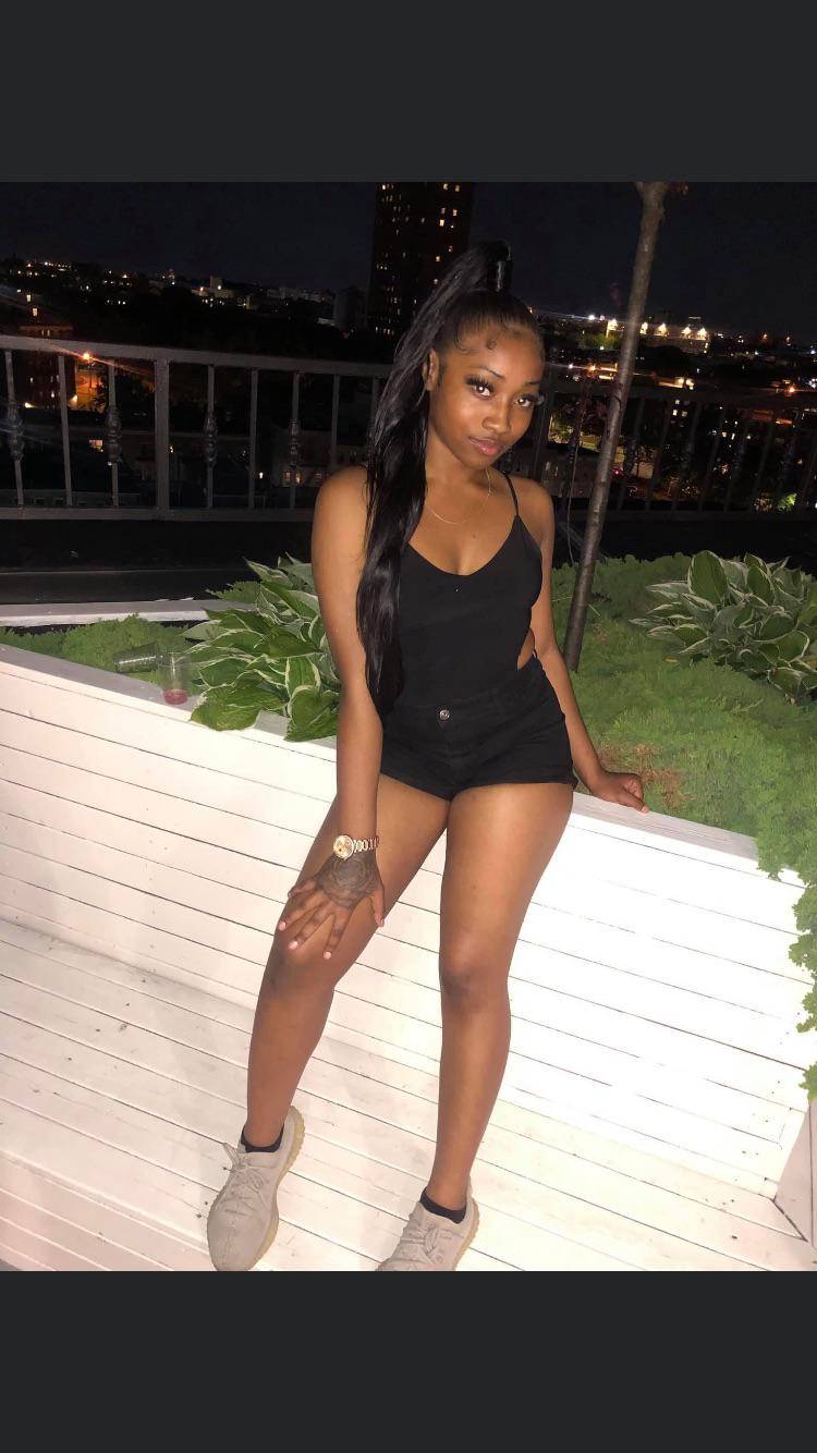 Mail on her? | Scrolller