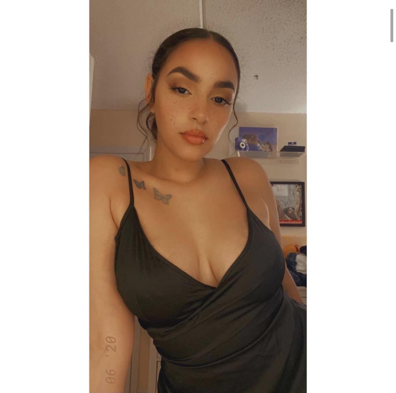 Who got her? Willing to pay | Scrolller