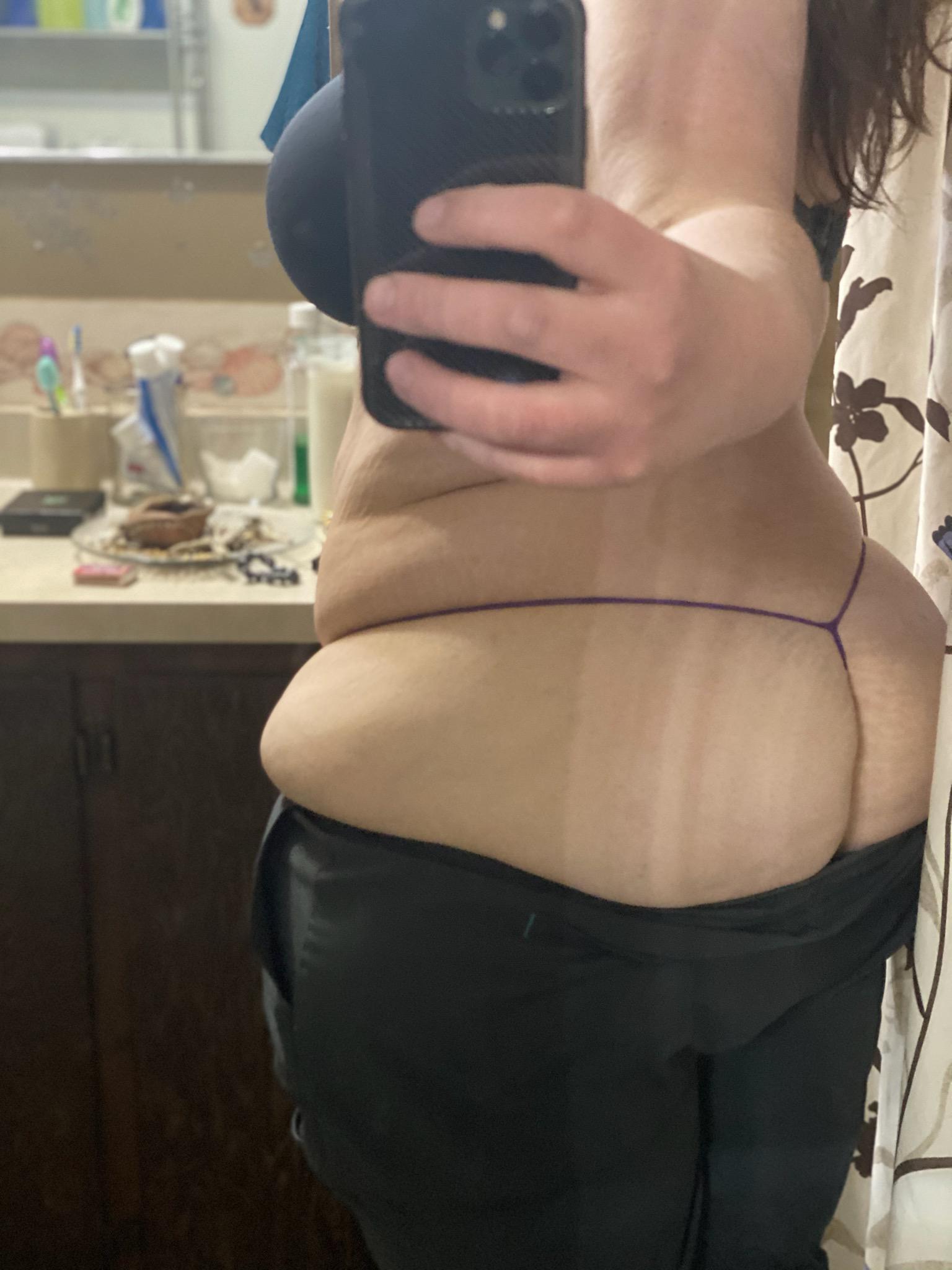 Who Loves My Gfs Ass Scrolller