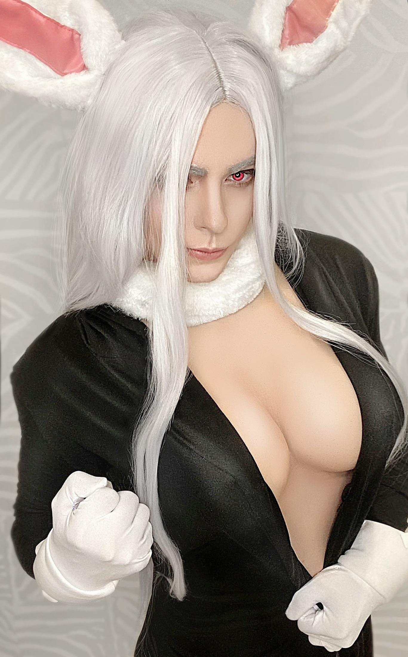 Who want that rabbit? | Scrolller