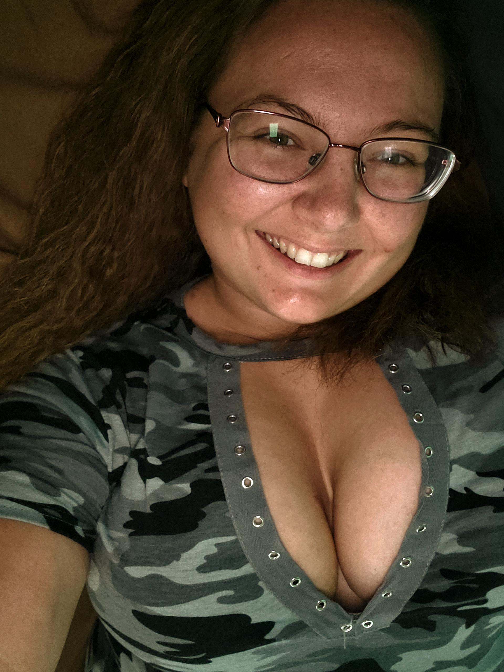 Who wants me to remove this shirt so the girls can come out to play | Scrolller